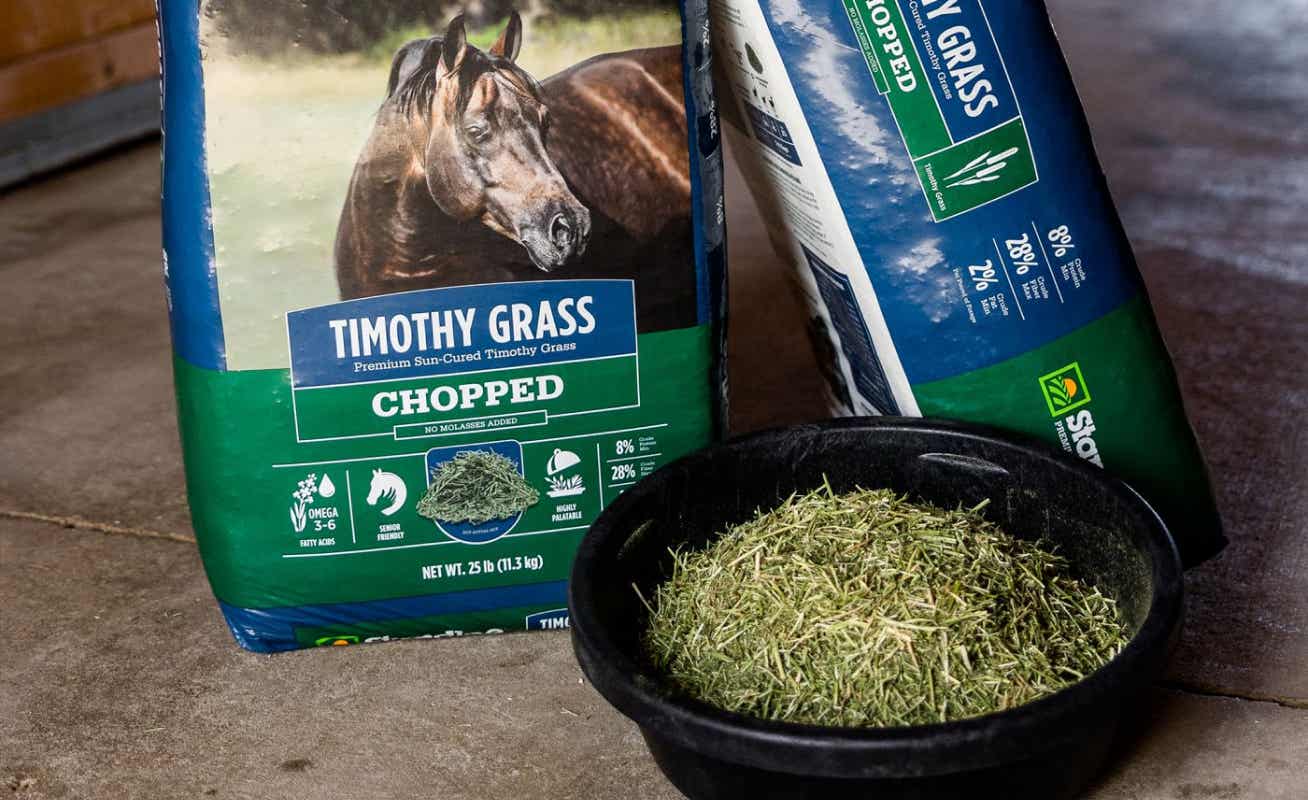 Premium Chopped Timothy Grass Food for Horses | Standlee